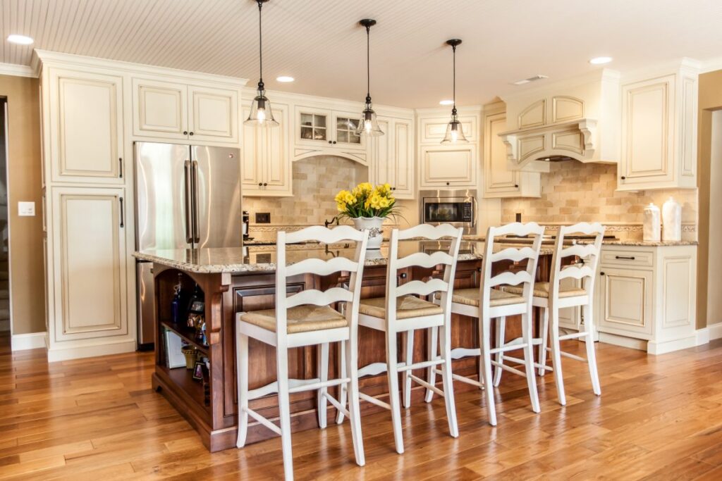Antique White Kitchen Cabinets: Brighten Your Midwest Home - The JC ...